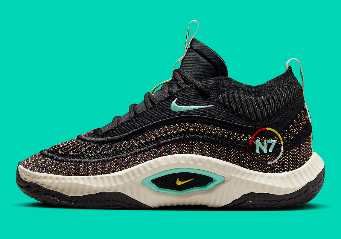 Nike Cosmic Unity 3 "N7" FV6079-001 Release Date | SneakerNews.com