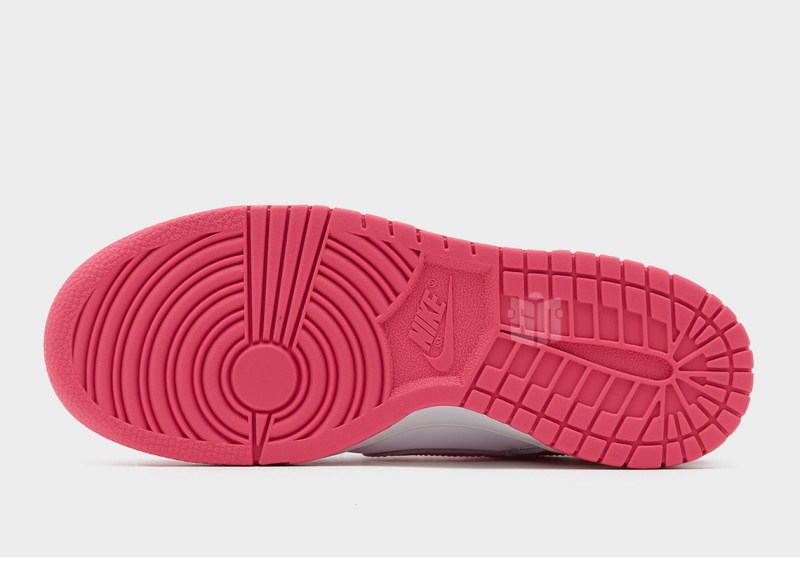 Pink Nike Dunks For Girls Are Available Now | SneakerNews.com