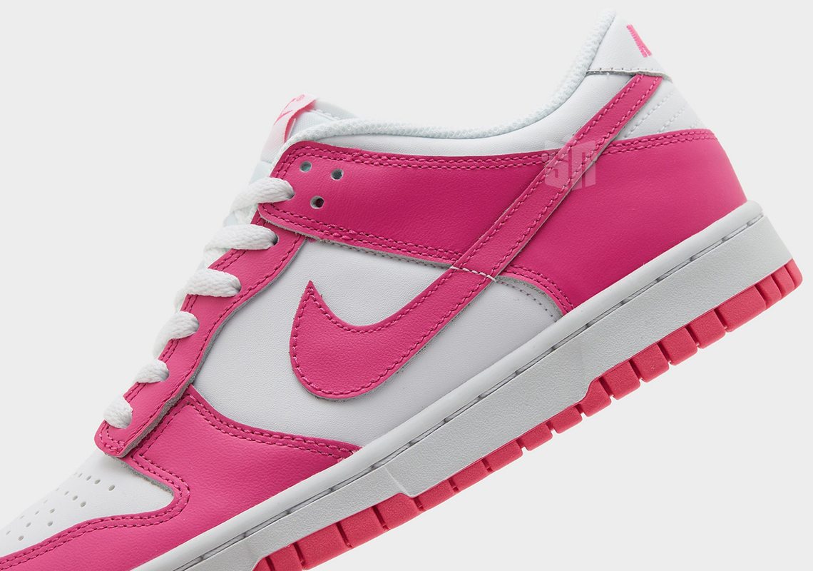 Pink Nike Dunks For Girls Are Available Now | SneakerNews.com
