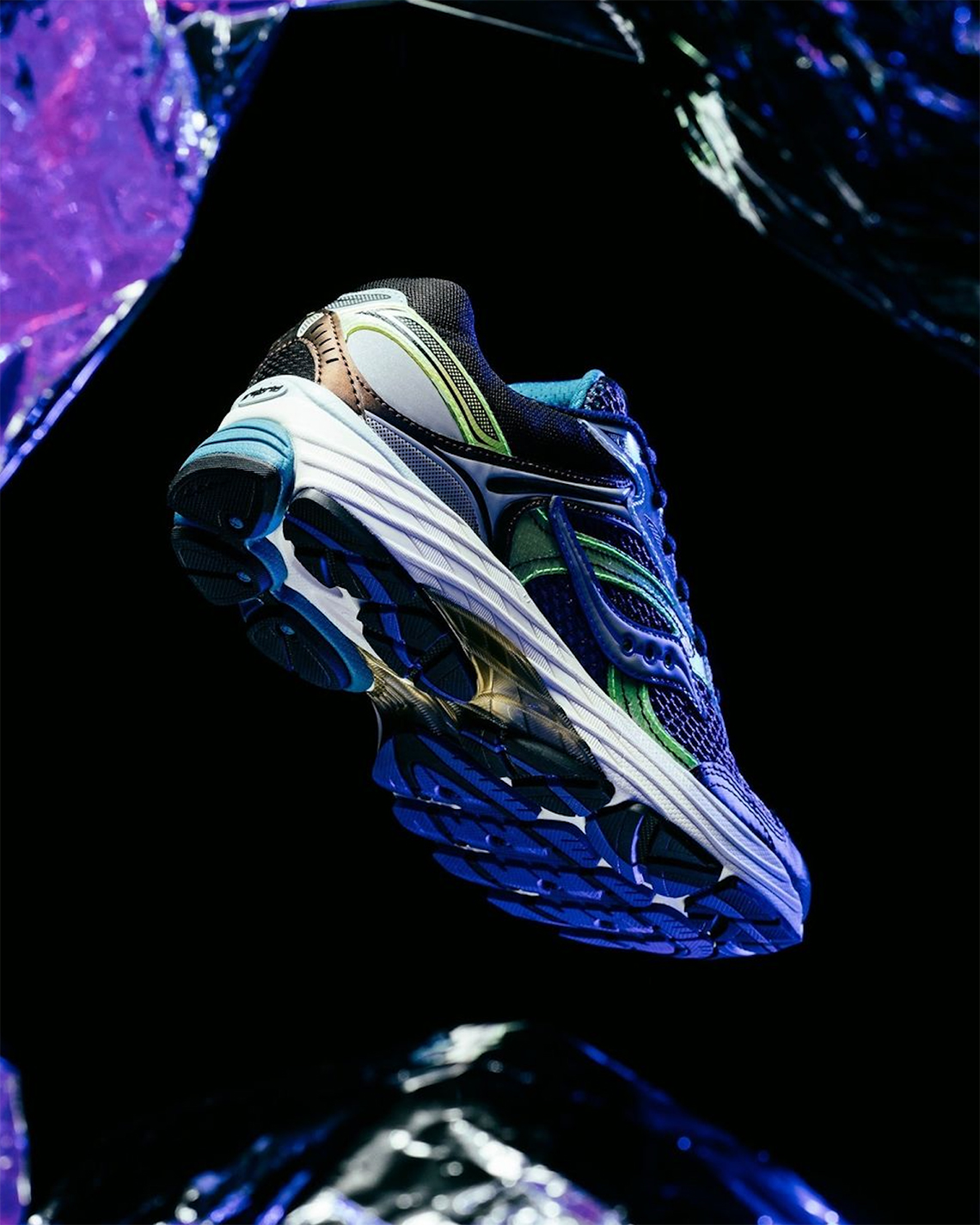 Saucony Progrid Omni 9 "Crystal Cave" S70783-1 | SneakerNews.com