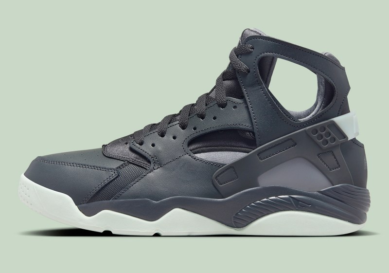 Nike Air Flight Huarache "Dark Smoke Grey" Info | Sneaker News