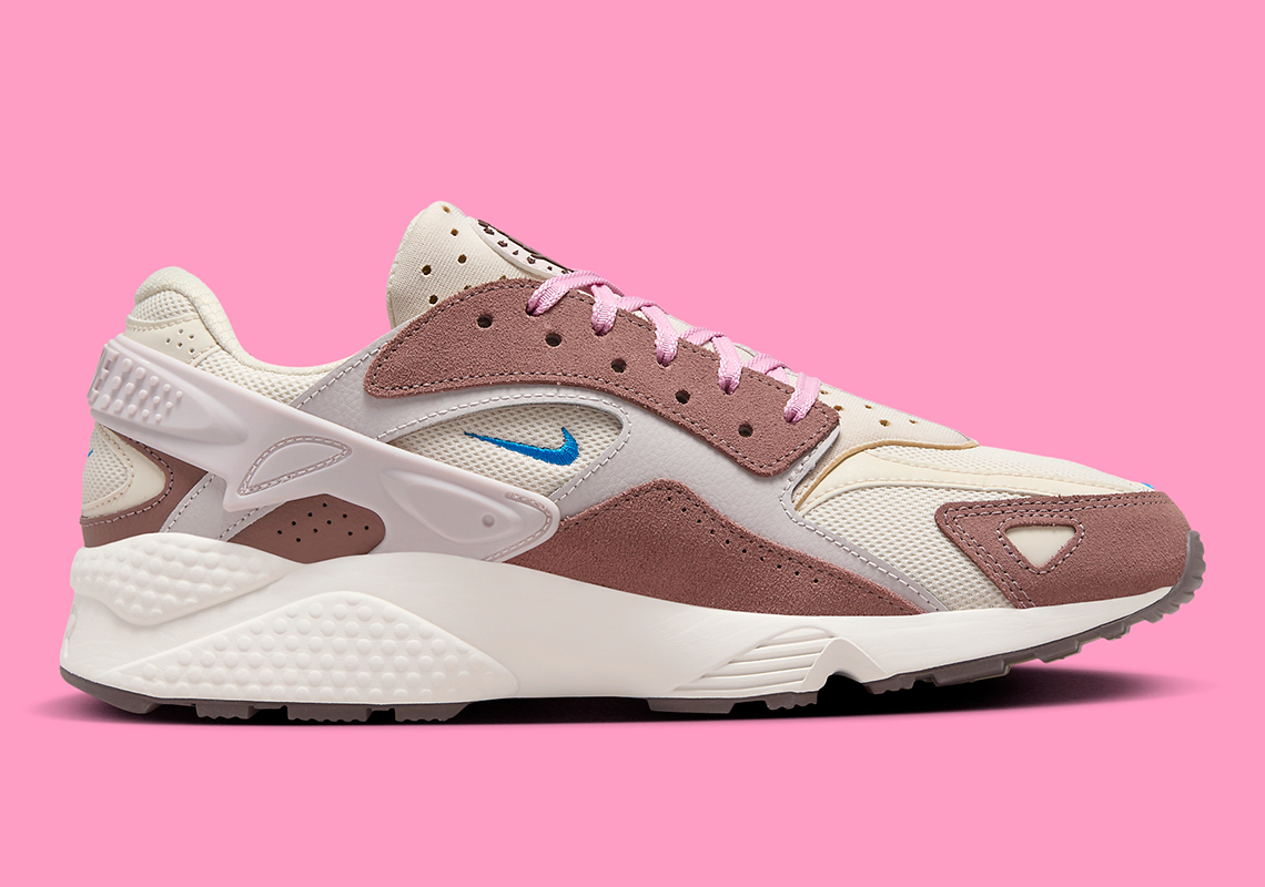 Nike Air Huarache Runner "Light Orewood Brown" | SneakerNews.com