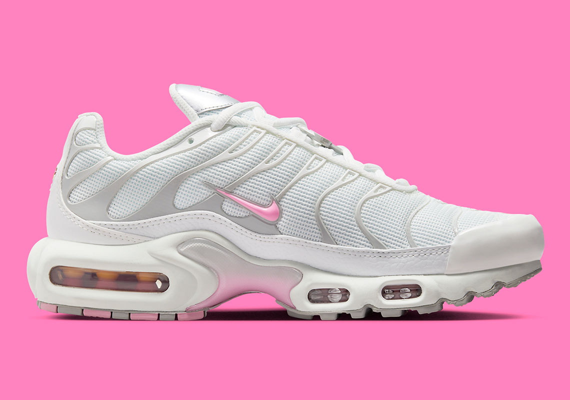 Nike Air Max Plus "Summit White/Pink Rise" HF0107-100 | SneakerNews.com