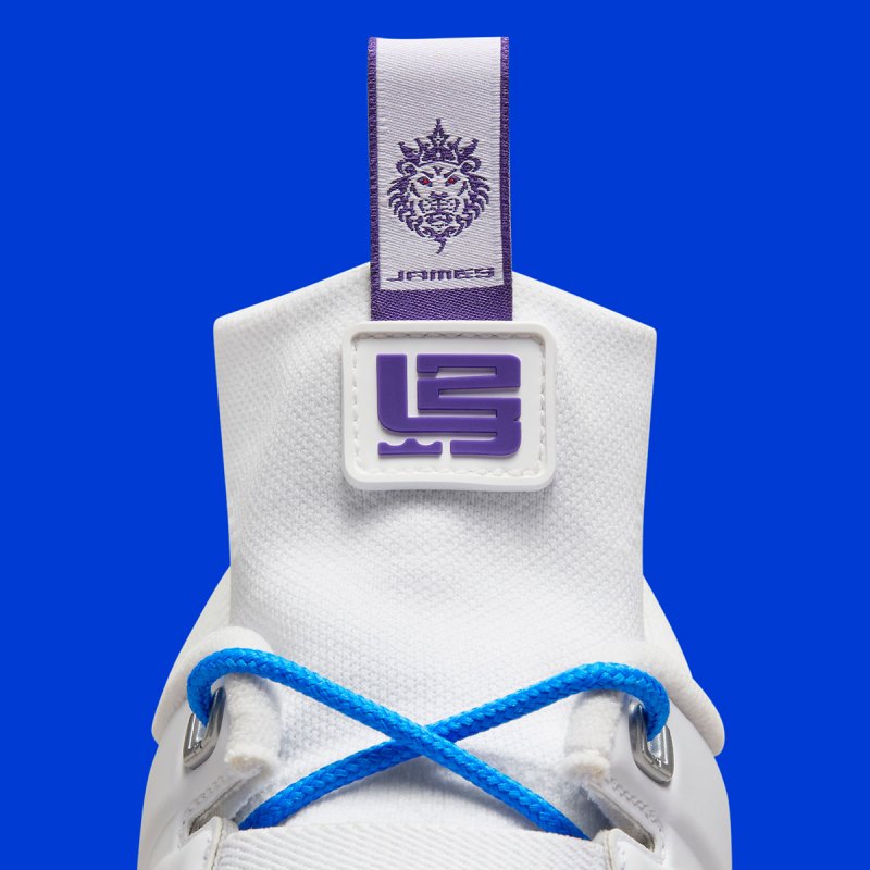 Nike LeBron 4 "Fruity Pebbles" Cleats | SneakerNews.com