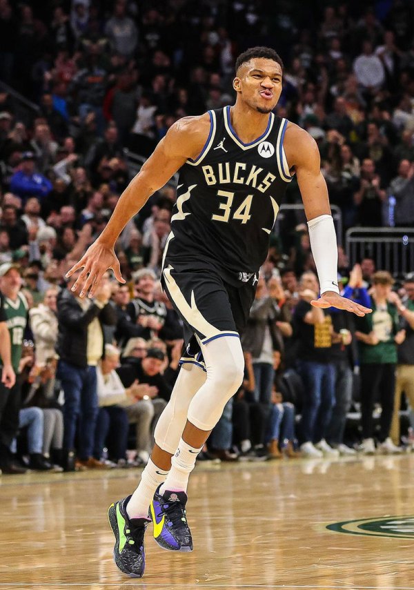 Nike Zoom Freak 5 "Dad Jokes" | SneakerNews.com