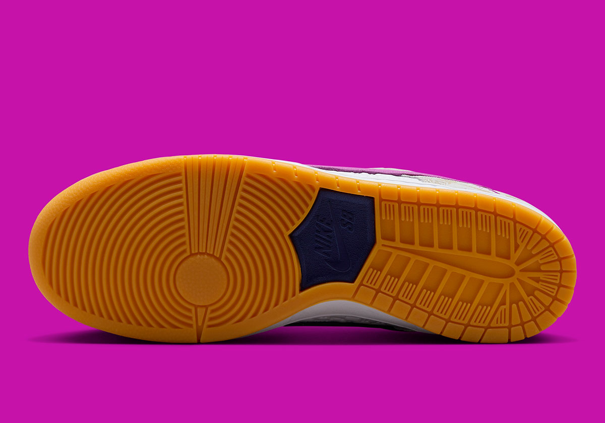 Rayssa Leal x Nike SB Dunk Low FZ5251-001 | SneakerNews.com