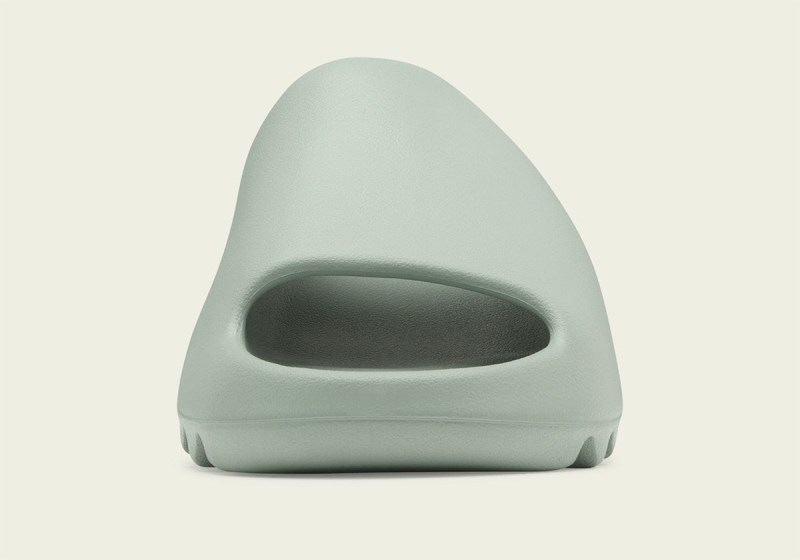 Yeezy Slides "Salt" ID5480 Release Date | SneakerNews.co