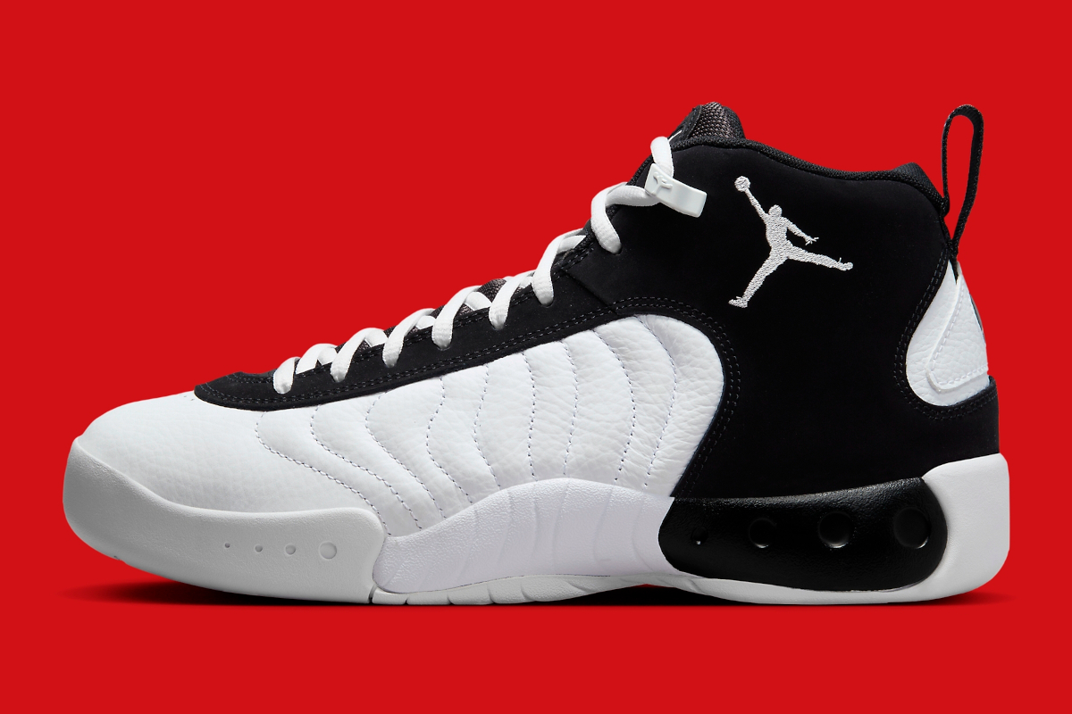 The Jordan Jumpman Pro Lands In "White/Black" | Sneaker News