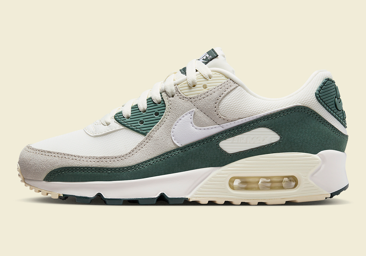 Nike Air Max 90 WMNS "Sail/Vintage Green" | SneakerNews.com
