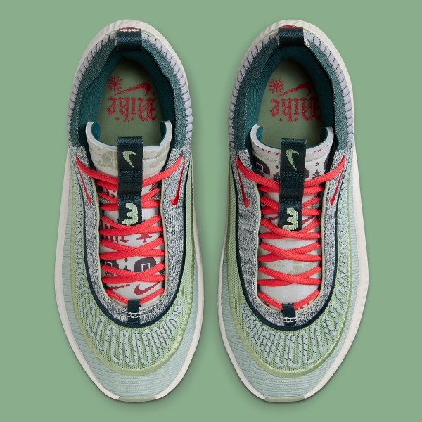 Nike Cosmic Unity 3 "Christmas" | SneakerNews.com