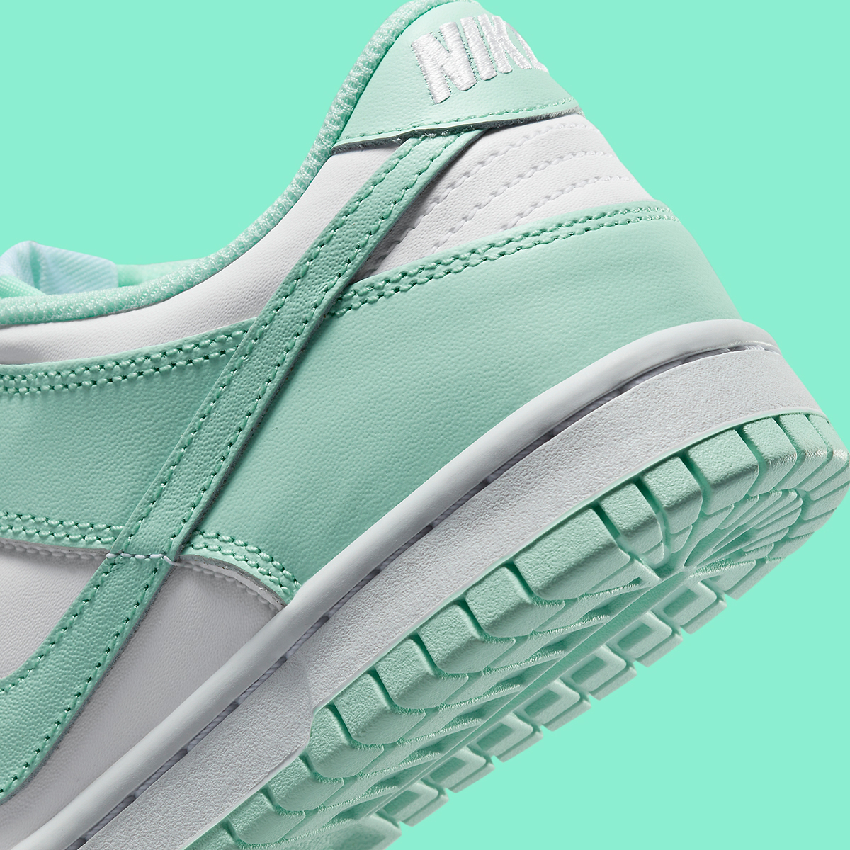 Nike Dunk Low GS "Light Green" | SneakerNews.com