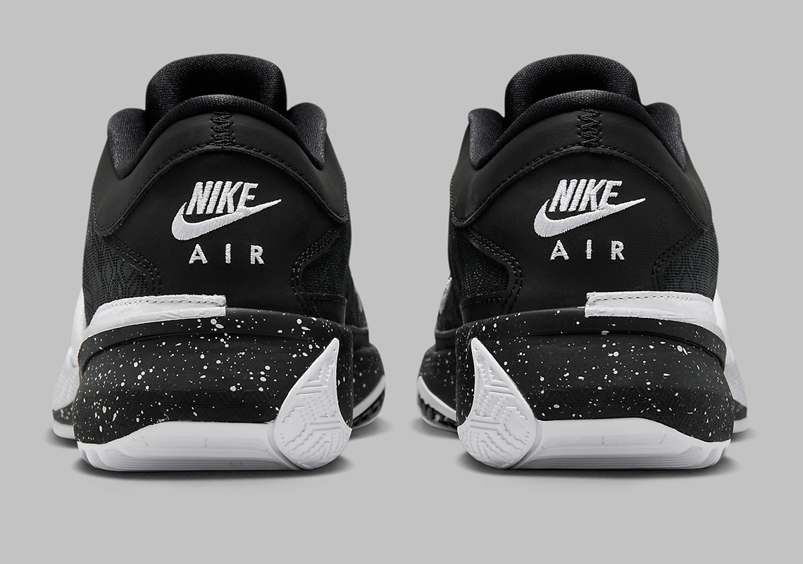 Nike Zoom Freak 5 "Oreo" (Black/White) DX4985-003 | SneakerNews.com