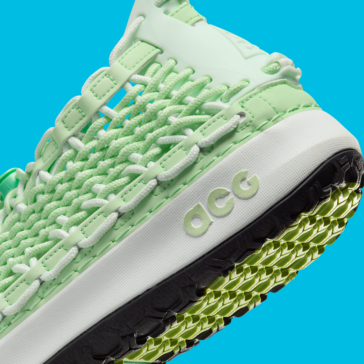 Nike ACG Watercat+ "Green" FN5202-300 | SneakerNews.com