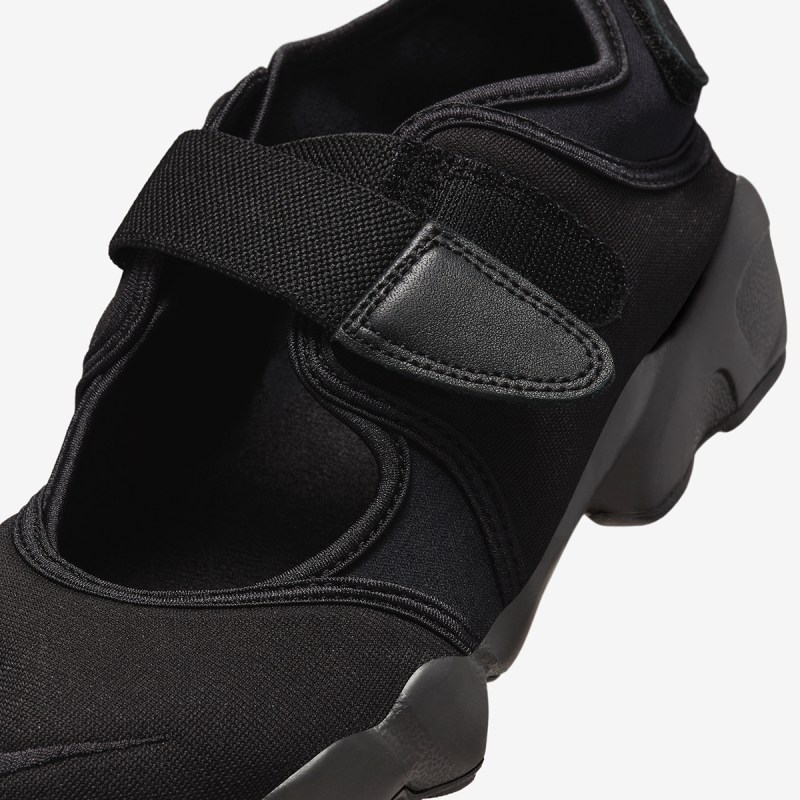 Fashion Girlies Rejoice: The Nike Air Rift Arrives In All Black ...
