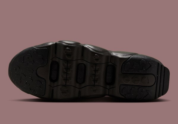 Nike Flyknit Bloom "Burgundy" FD2149-001 | SneakerNews.com