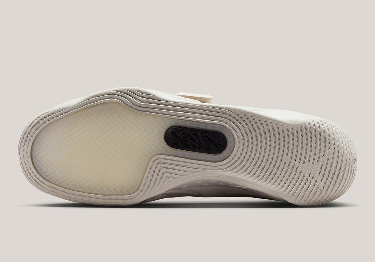 Jordan Zion 3 SE "Light Bone/Sail/Volt" FN1714-040 | SneakerNews.com