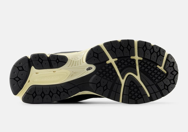 New Balance 2002R "Leather Pack" | SneakerNews.com