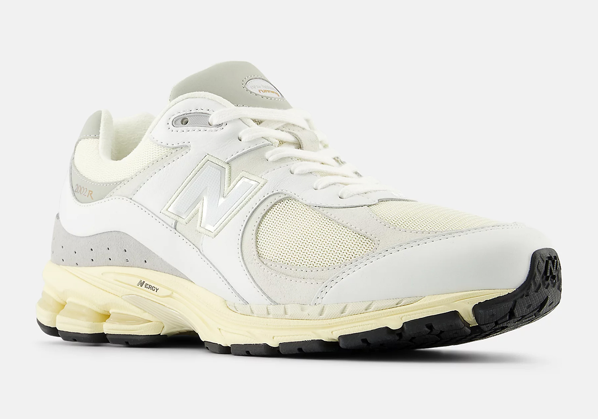 New Balance 2002R "Leather Pack" | SneakerNews.com