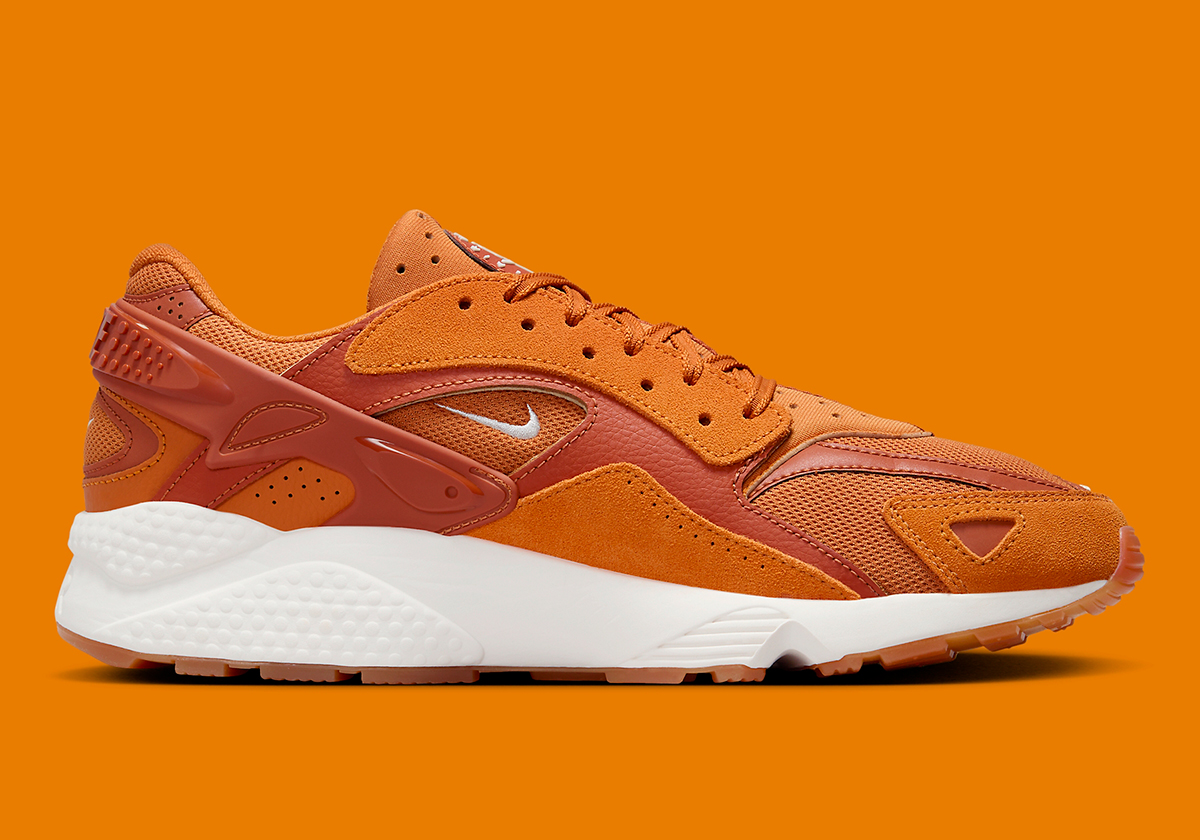 Nike Air Huarache Runner "Orange" DZ3306-800 | SneakerNews.com