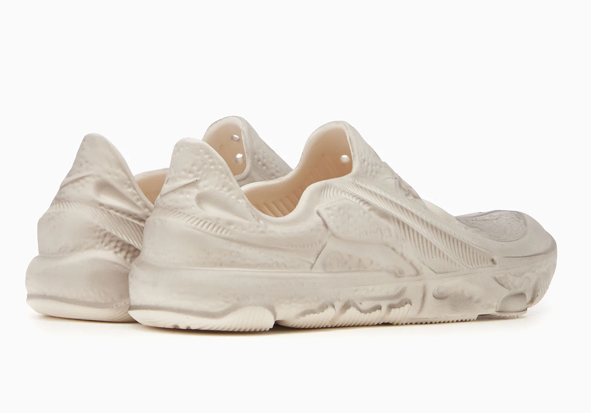 Nike ISPA Universal "Natural/Black" DM0886-103 | SneakerNews.com