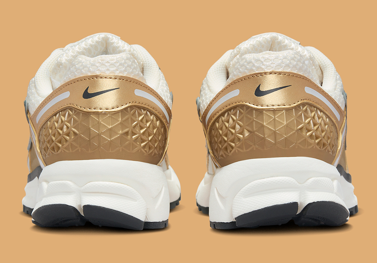 Nike Zoom Vomero 5 "Metallic Gold" | SneakerNews.com