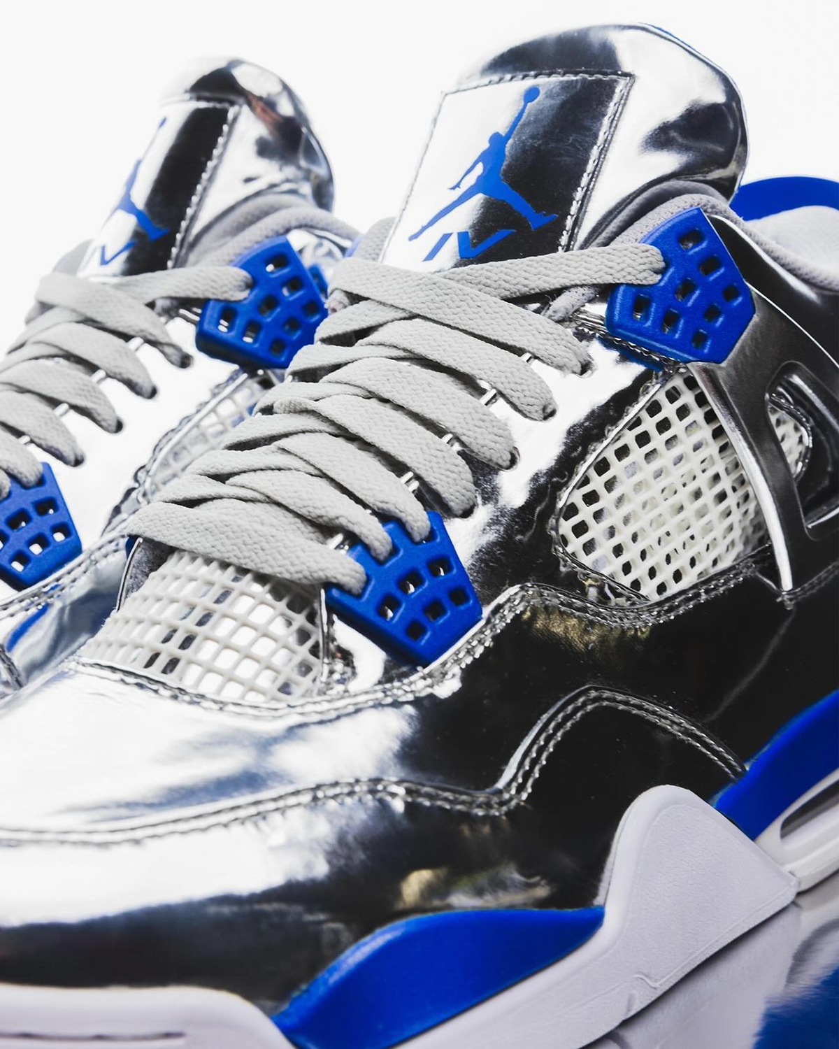 Usher Air Jordan 4 Custom Superbowl Halftime Show | SneakerNews.com