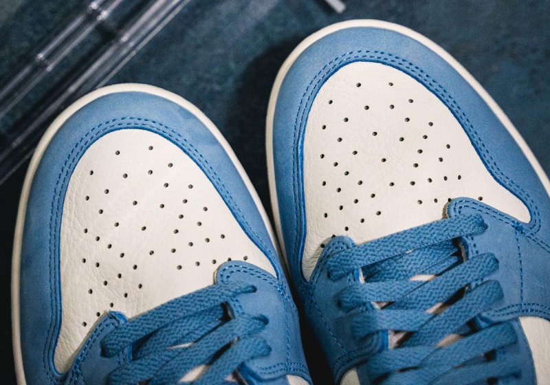 Air Jordan 1 "First In Flight" FD2596-400 | SneakerNews.com