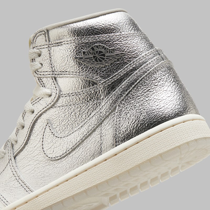 Air Jordan 1 "Chrome" FN7249-001 | SneakerNews.com