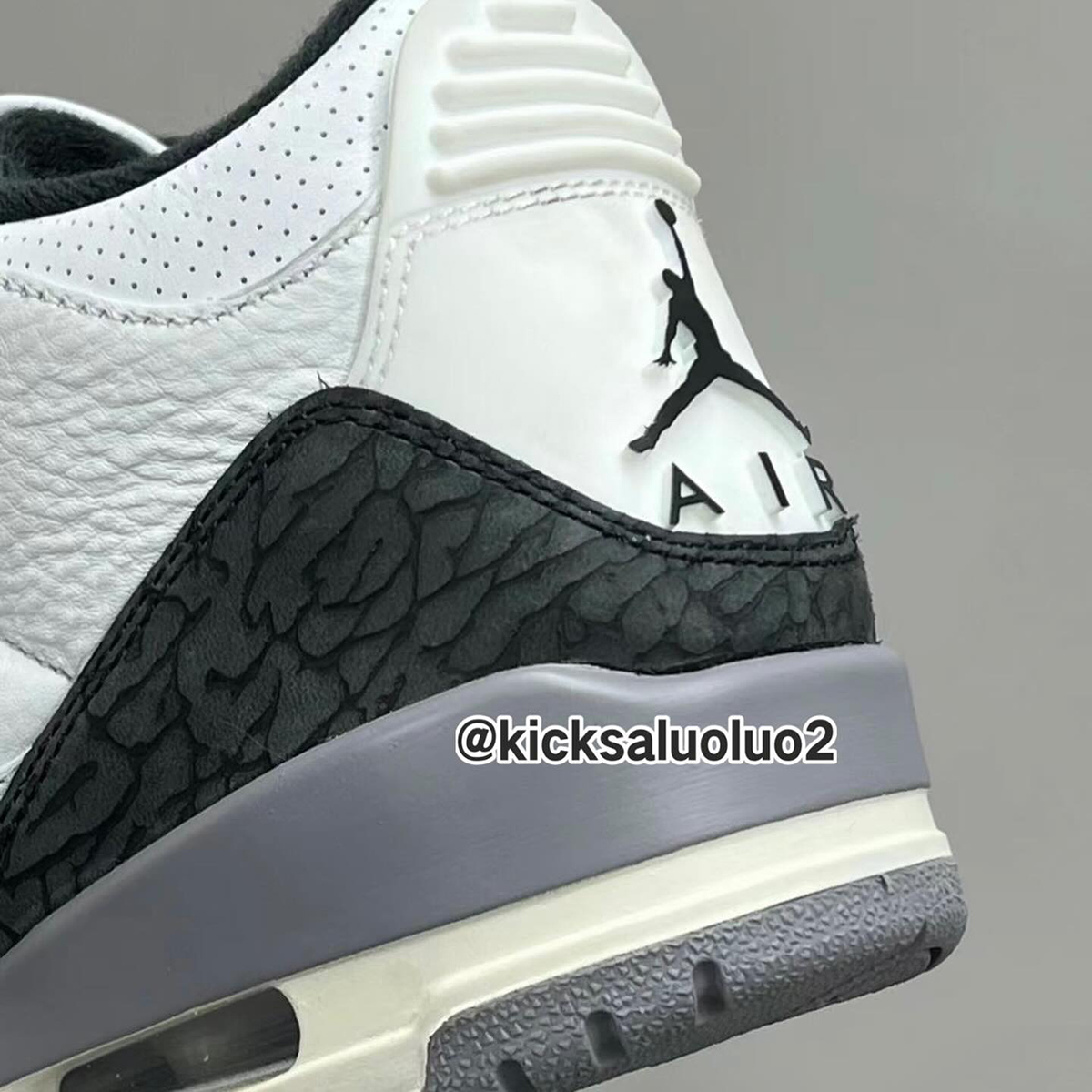 Air Jordan 3 "Summit White/Fire Red" CT8532-106 | SneakerNews.com