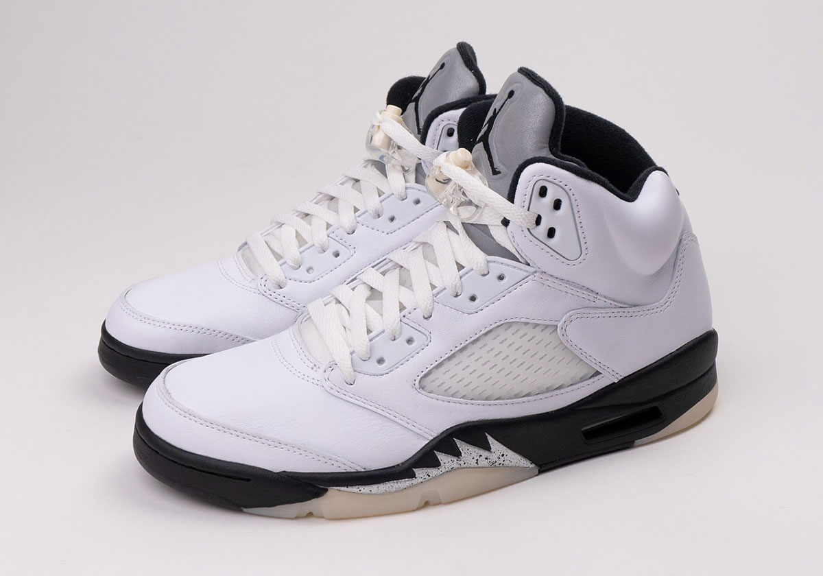 Air Jordan 5 "Reverse Metallic" DD0587-110 | SneakerNews.com