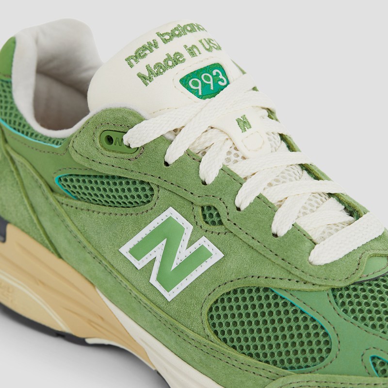 New Balance 993 "Chive" U993GW | SneakerNews.com