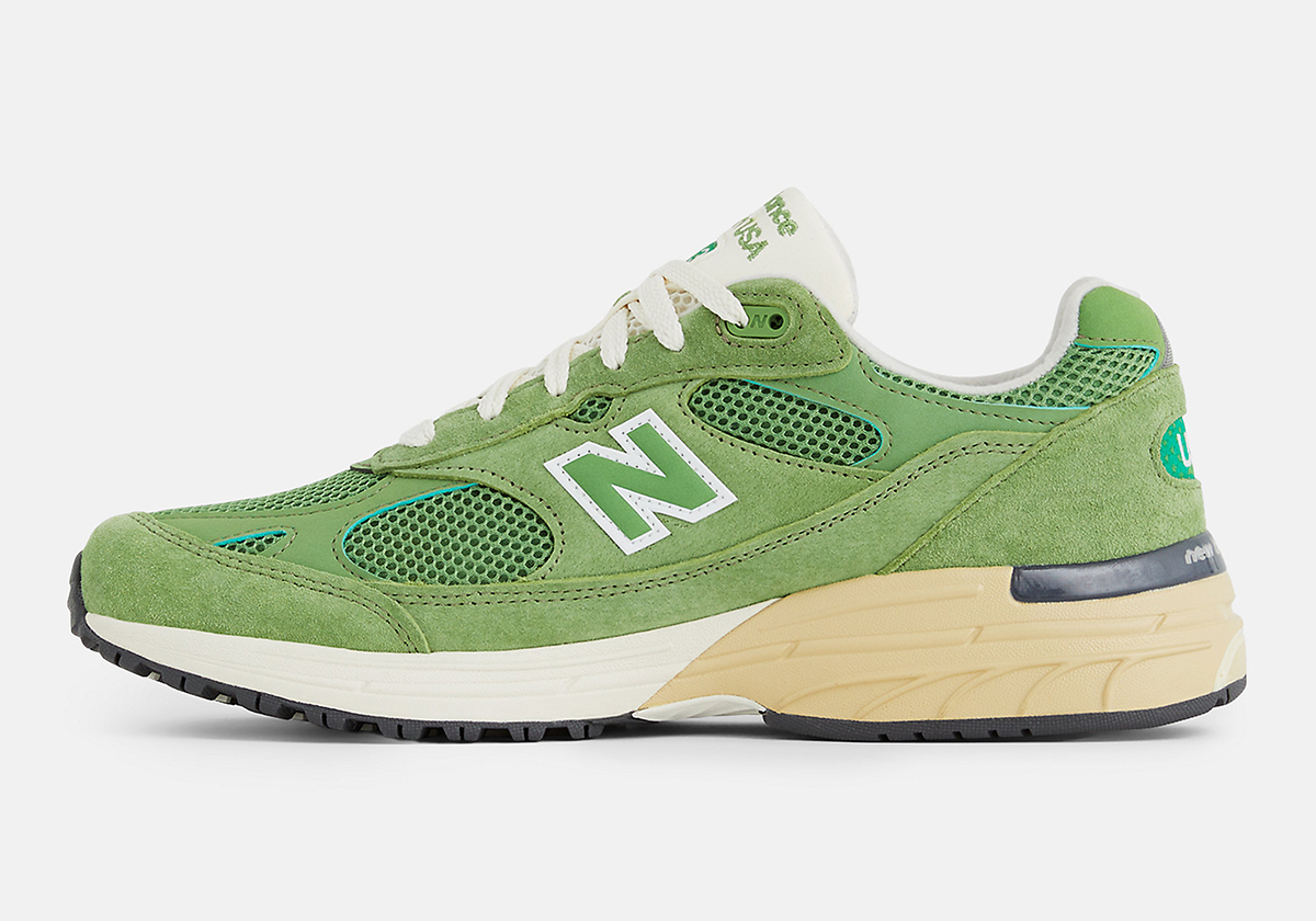 New Balance 993 "Chive" U993GW | SneakerNews.com