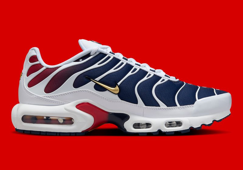 Nike Air Max Plus "PSG" FZ4776-100 | SneakerNews.com
