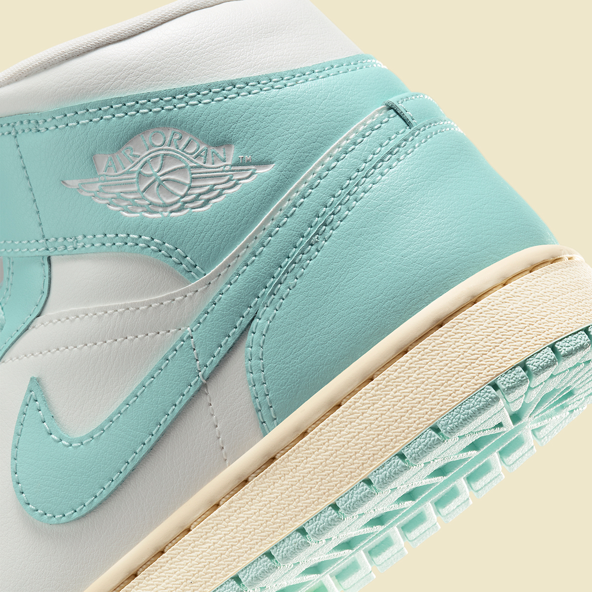 Air Jordan 1 Mid Women's "Sail/Light Dew/Muslin" BQ6472-132 ...