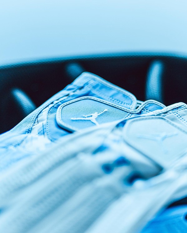 Air Jordan 9 UNC Golf Team | SneakerNews.com