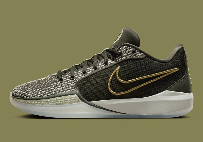 Nike Sabrina 1 "Dedication" Cargo Khaki/Metallic Gold | SneakerNews.com