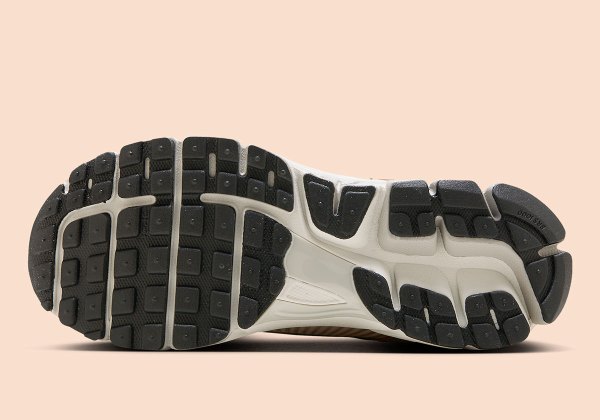 Nike Zoom Vomero 5 "Pearl White" FN6742-200 | SneakerNews.com