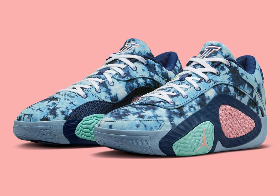 Air Jordan 12 "Bloodline" 2025 Release Date | SneakerNews.com