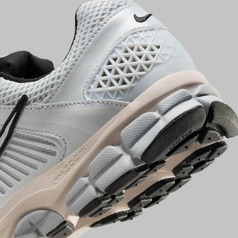 Nike Zoom Vomero 5 "Pure Platinum/Light Orewood Brown" FN6742-002 ...