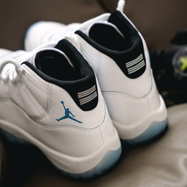 Air Jordan 11 "Legend Blue" 2024 | SneakerNews.com