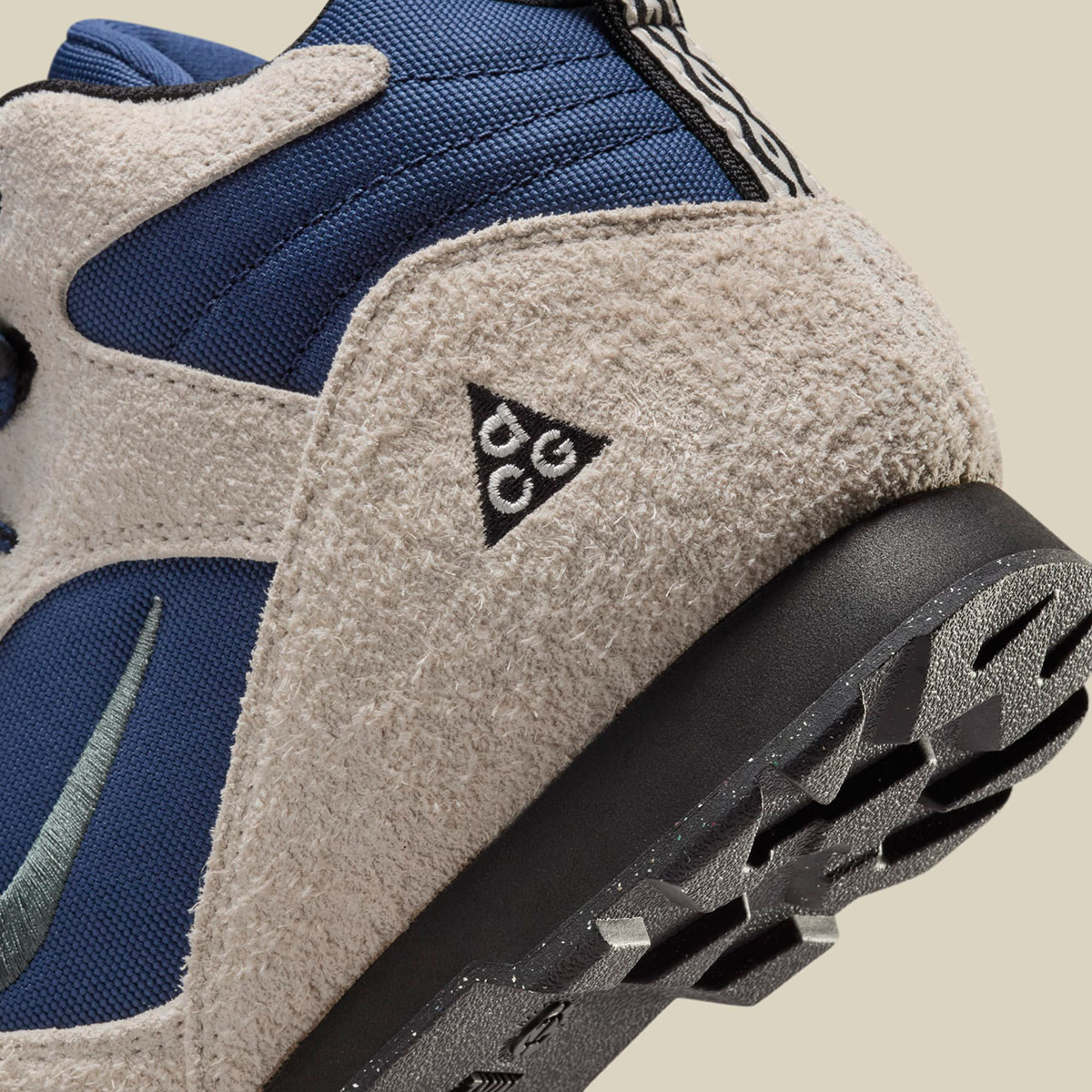 Nike ACG Torre Mid WP "Light Orewood Brown/Vintage Green/Navy" FD0212 ...