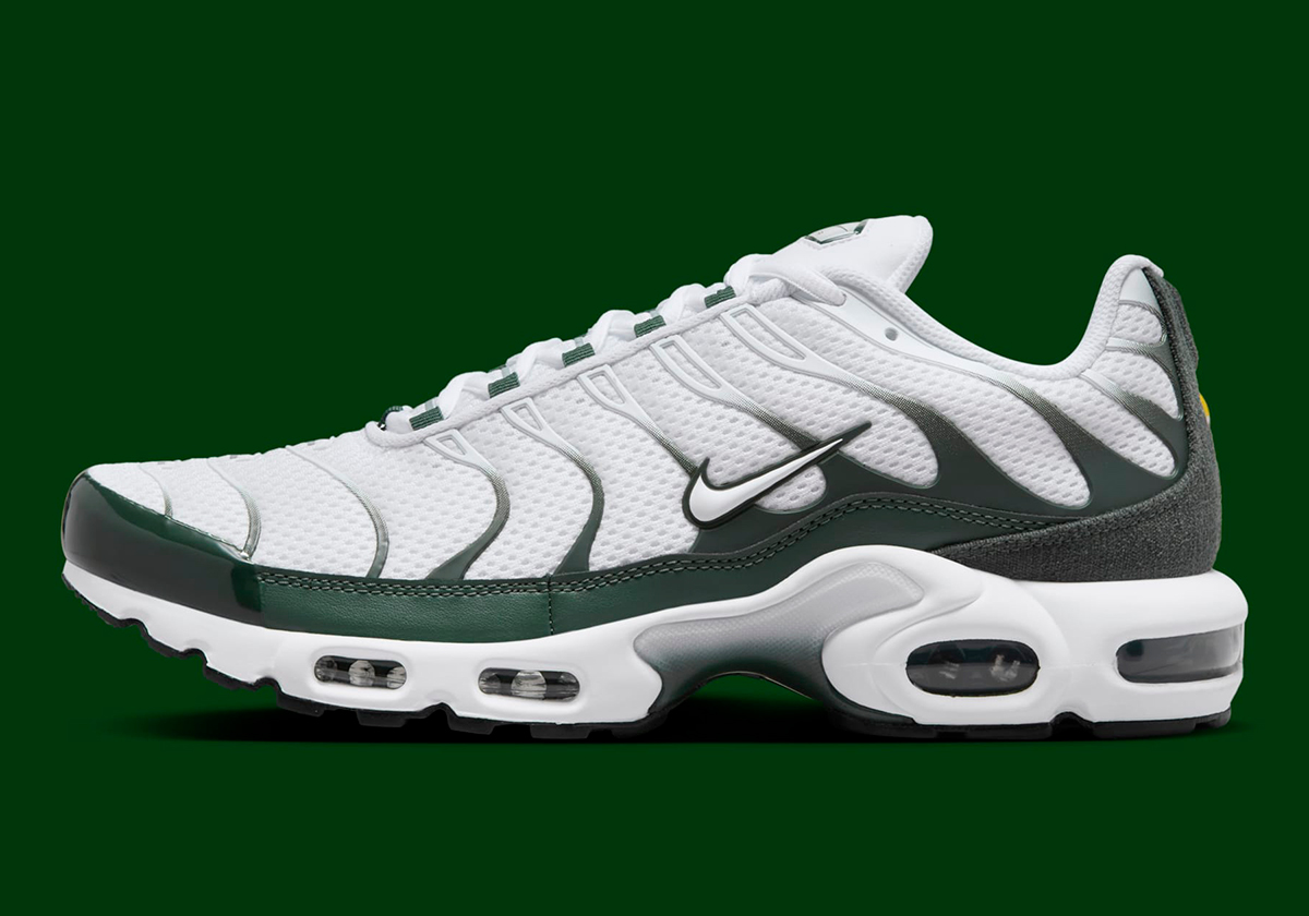 Nike Air Max Plus "Notebook Scribbles" FV6057-100 | SneakerNews.com