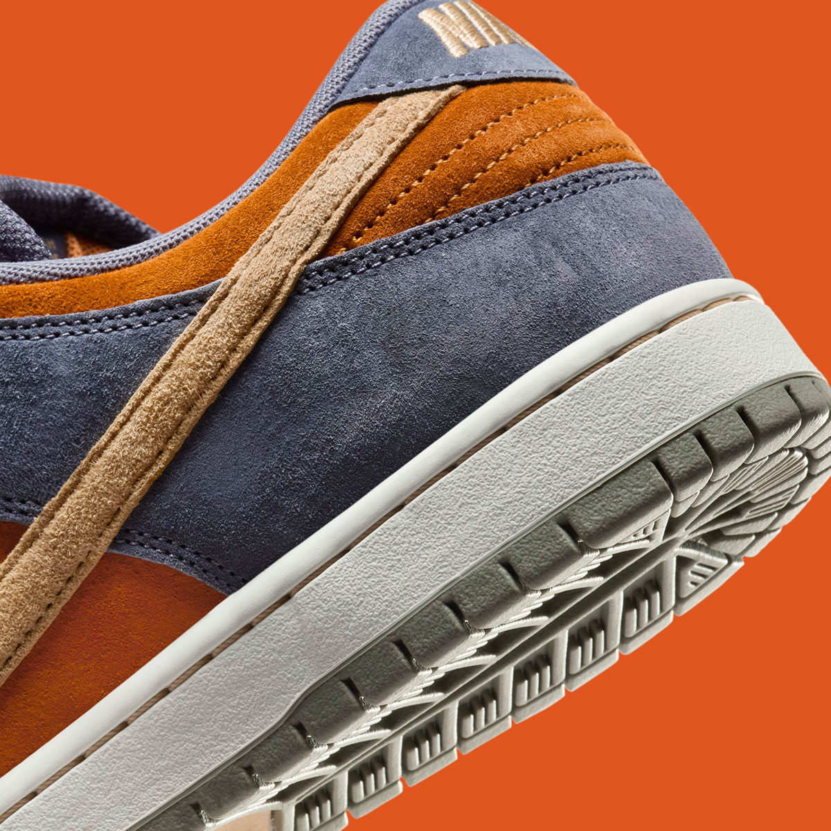 Nike SB Dunk Low "Light Carbon" Holiday 2024 | SneakerNews.com