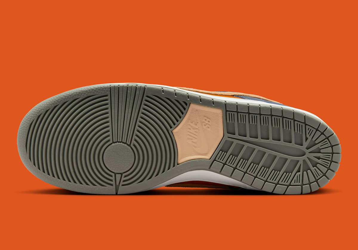 Nike SB Dunk Low "Light Carbon" Holiday 2024 | SneakerNews.com