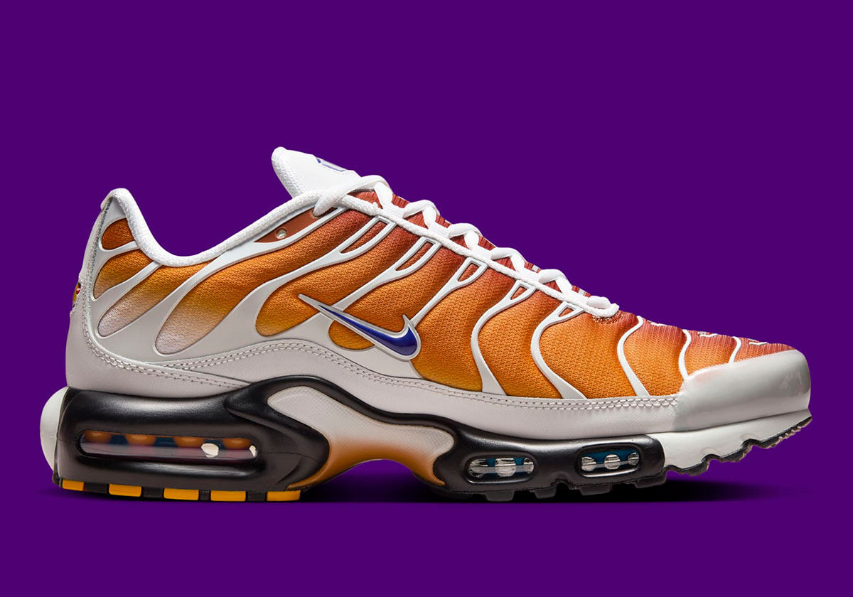 One Block Down Nike Air Max Plus Release Date | SneakerNews.com