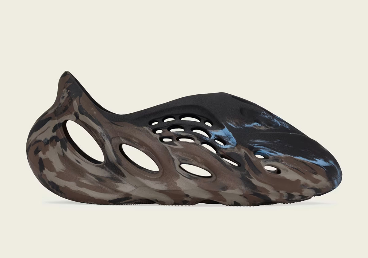 adidas Yeezy Boost 350 v2 "Zebra" Yeezy Day 2024 | SneakerNews.com