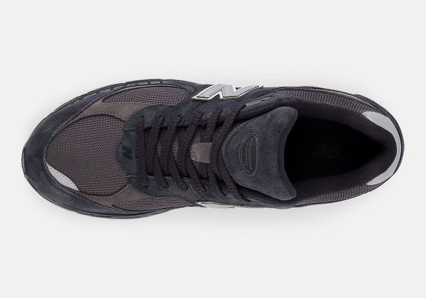 New Balance 2002R "Black/Grey" M2002RBV | SneakerNews.com