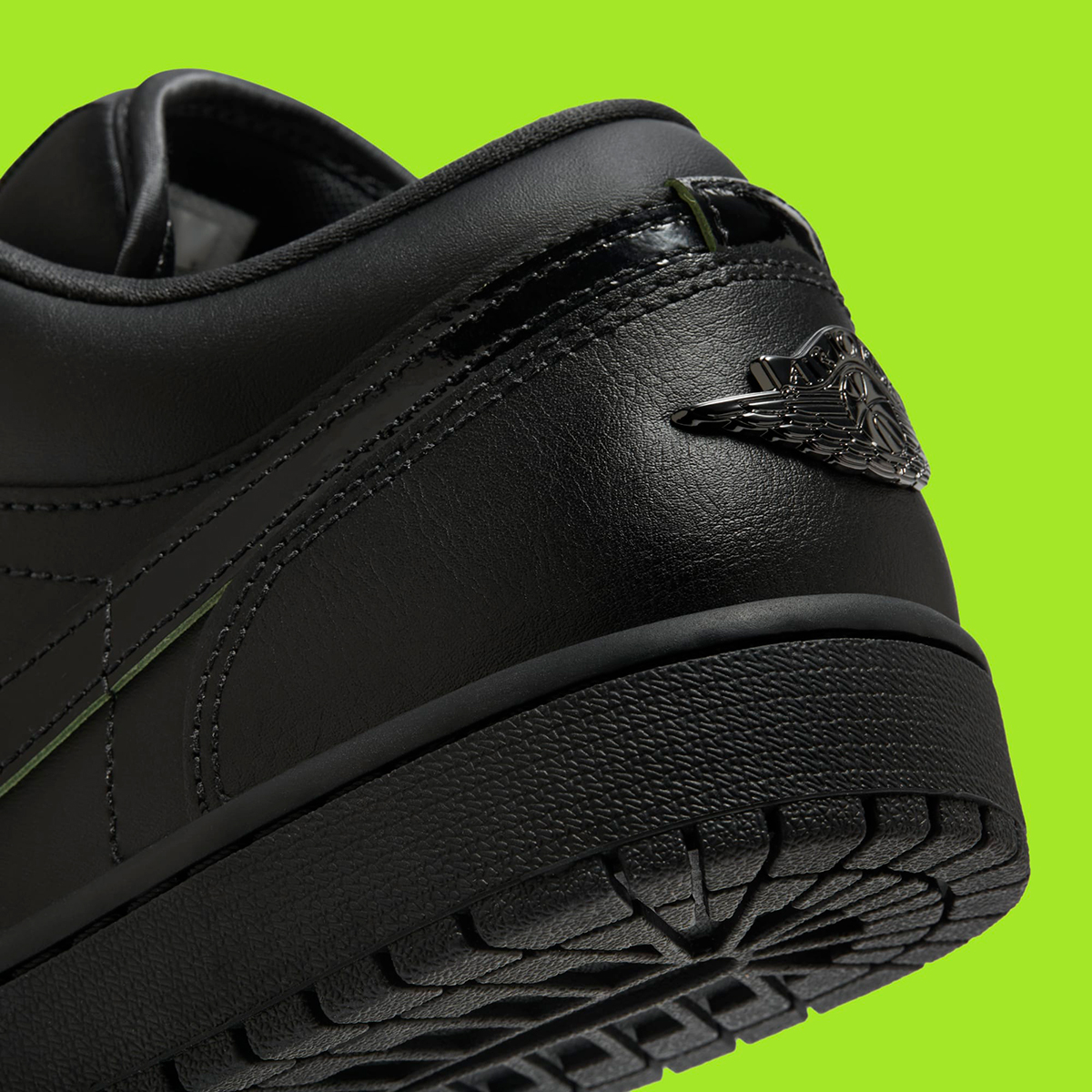 Air Jordan 1 Low "Black Cat Mascot" | SneakerNews.com