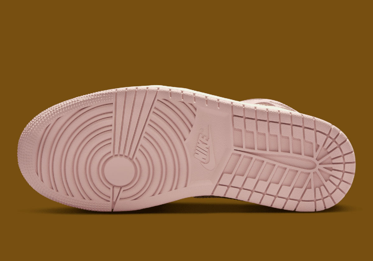 Air Jordan 1 Mid WMNS "Neapolitan" BQ6472-620 | SneakerNews.com