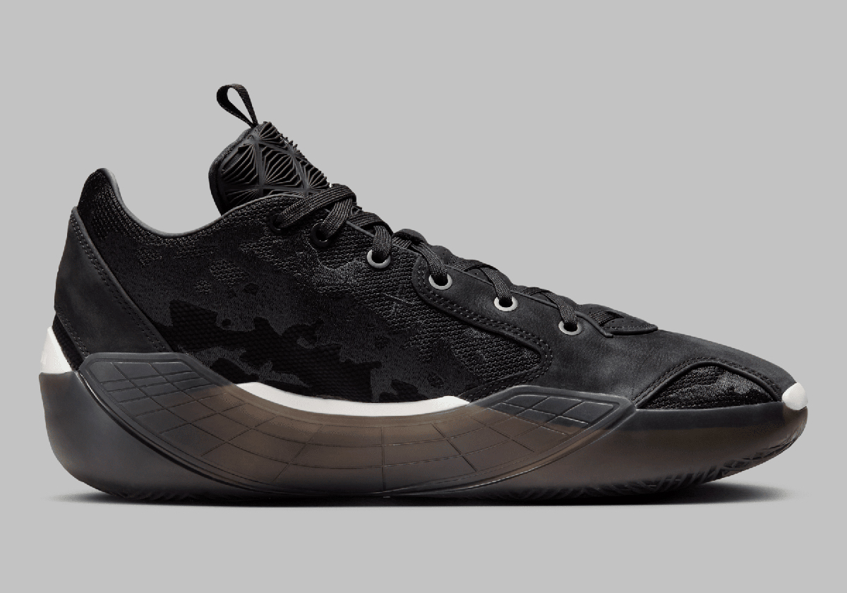 Air Jordan 39 "Lumiere" FQ0213-001 | SneakerNews.com